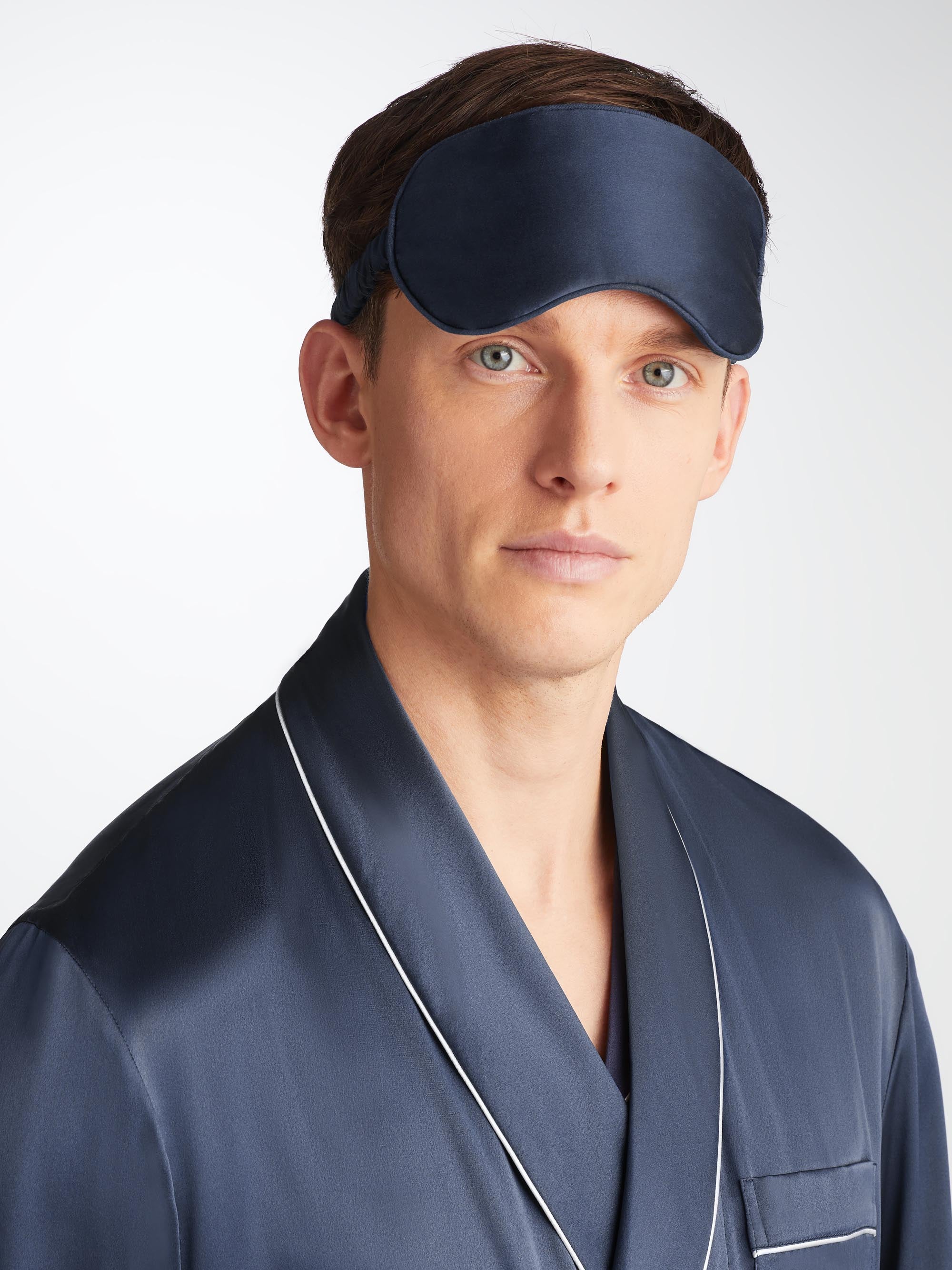 Luxury Silk Eyemask Navy Blue | Derek Rose