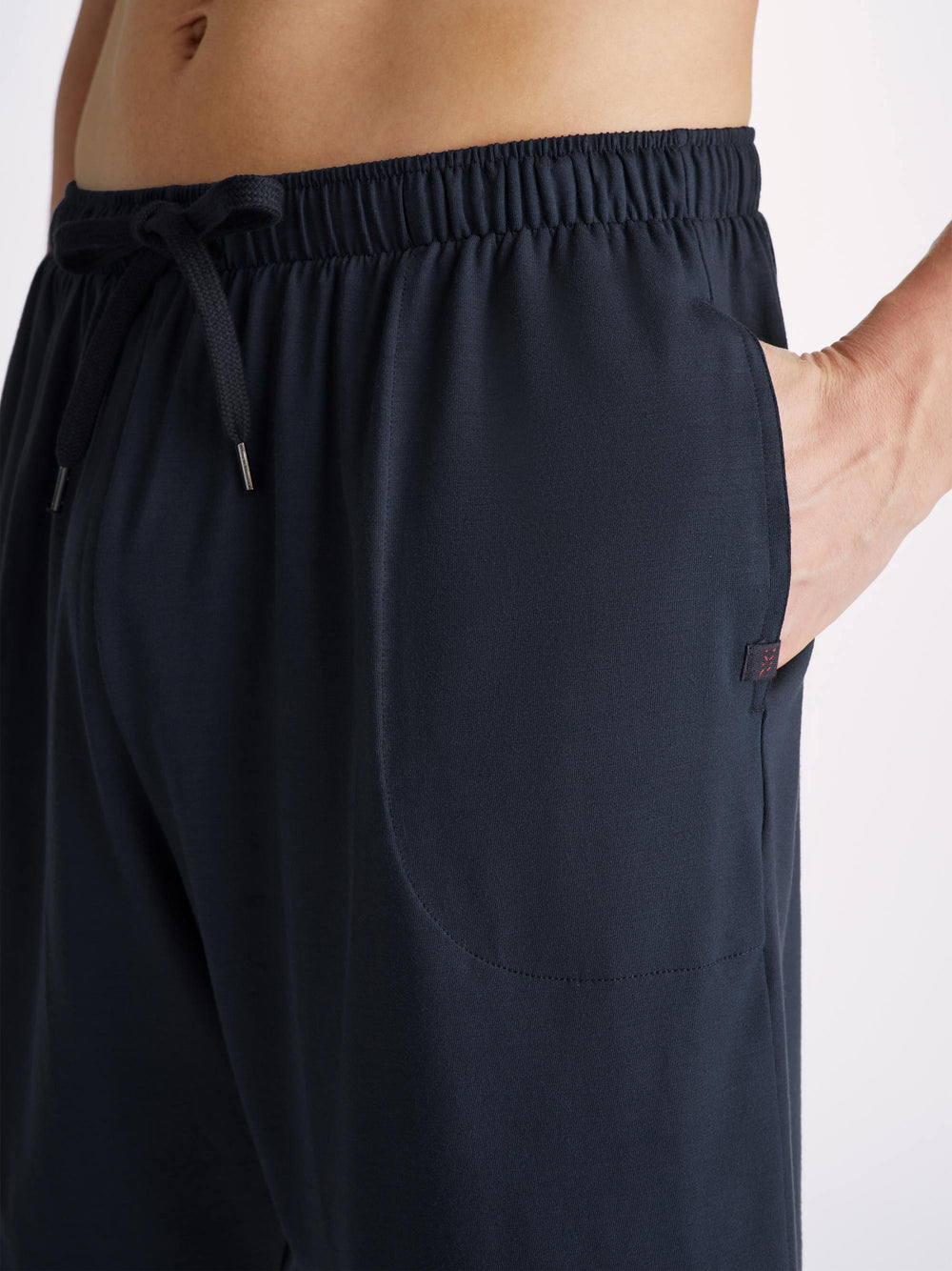 Luxury Men's Lounge Shorts: Relaxed & Comfortable Fit