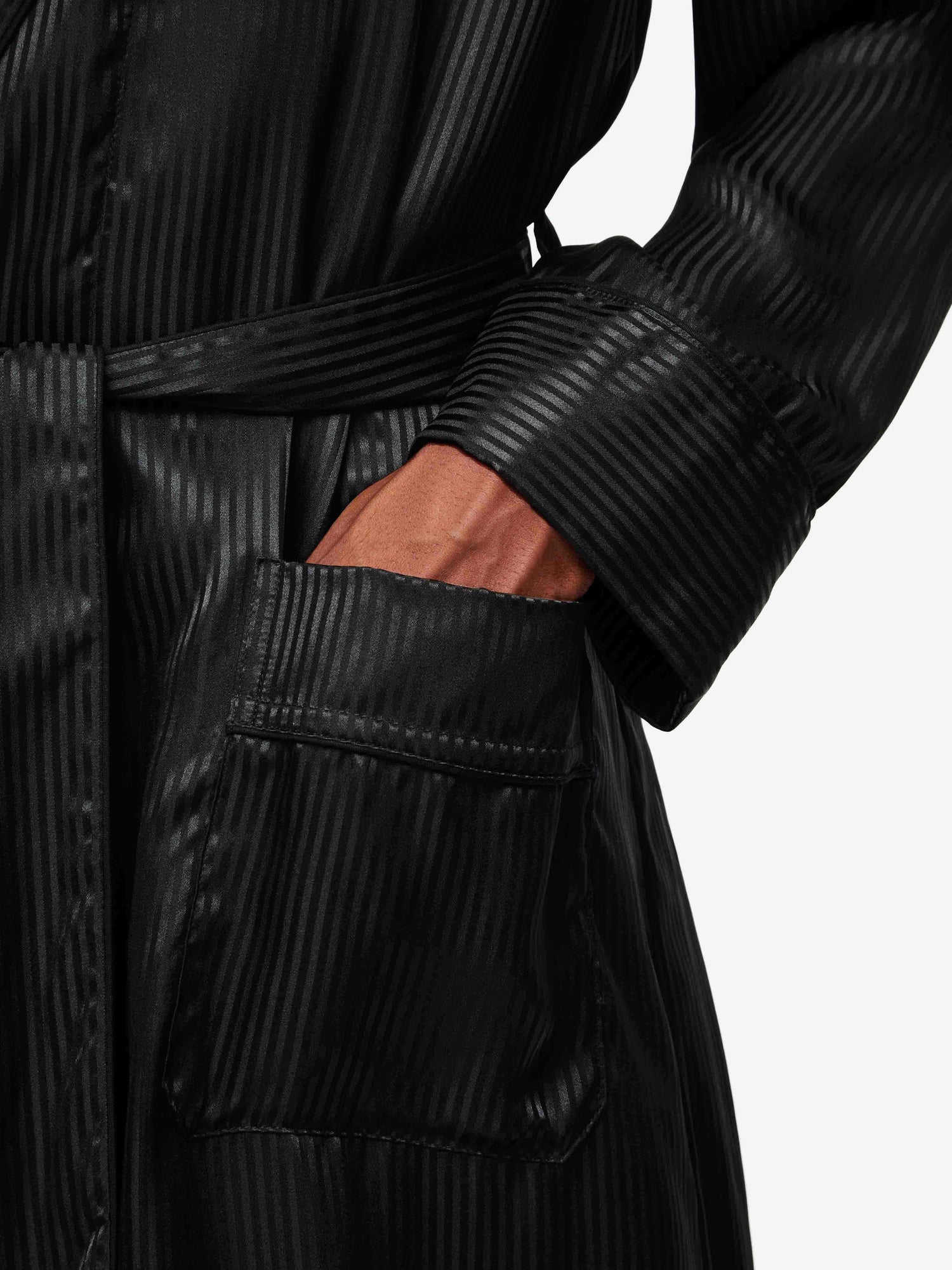 Mens Dressing Gown Pure Silk Black | Derek Rose | Derek Rose